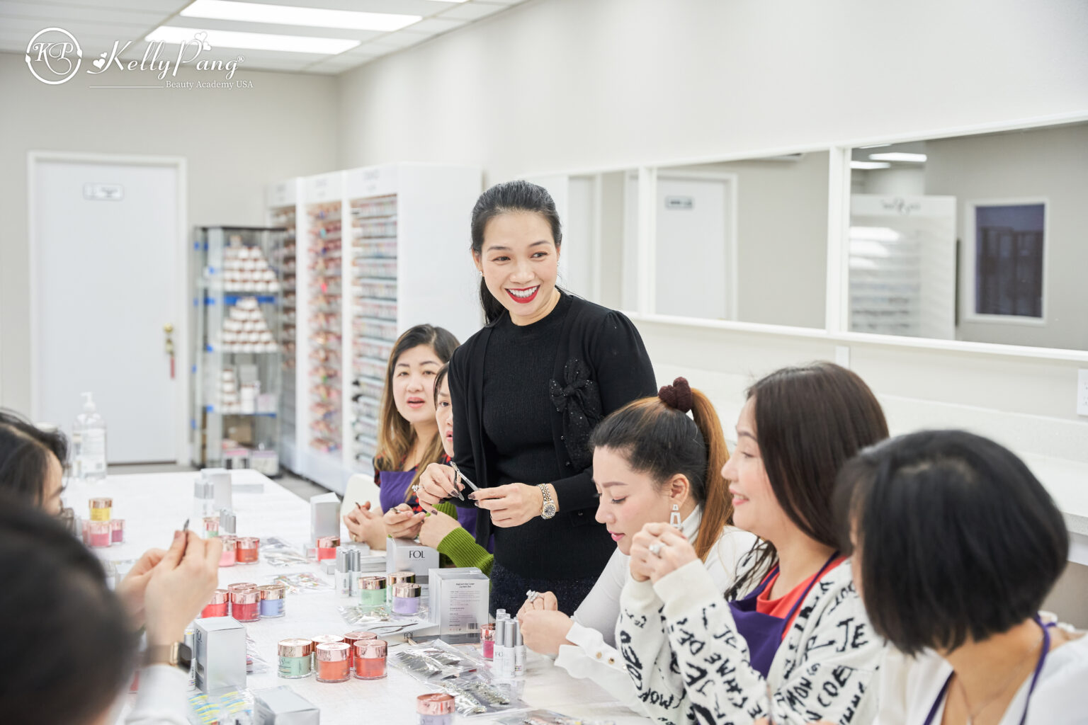 Pang Mỹ Linh - Người phụ nữ xinh đẹp nâng tầm thương hiệu Kelly Pang ...