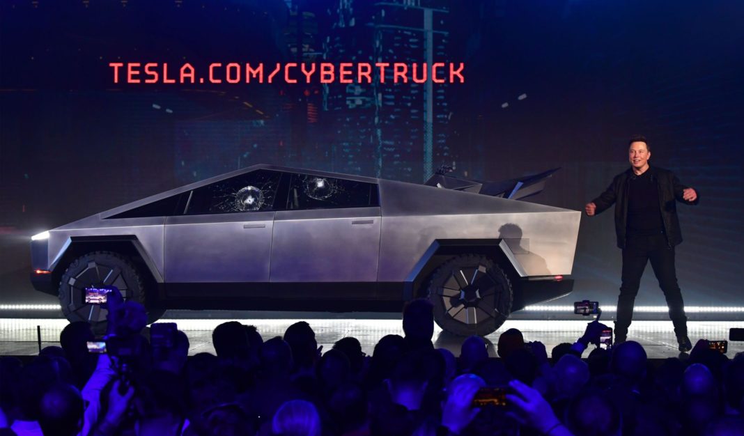 Elon Musk chính thức lái thử chiếc xe pickup điện Cybertruck - NW ...